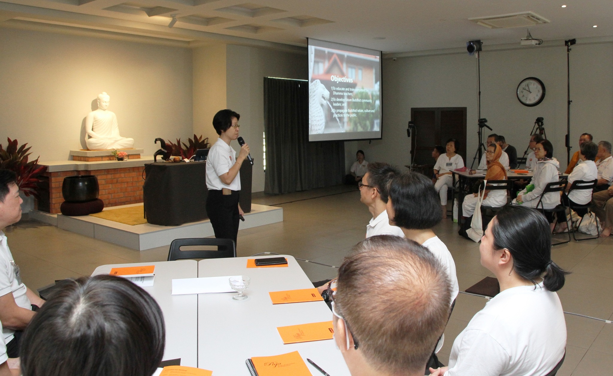 Spirited learning at ‘Entering the Stream’ Workshop – Nalanda Buddhist Society