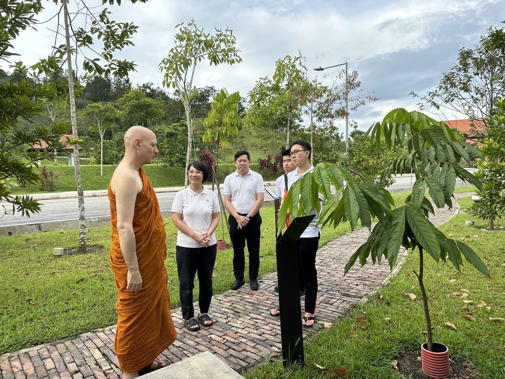 Welcoming Ajahn Jayanto after a decade – Nalanda Buddhist Society