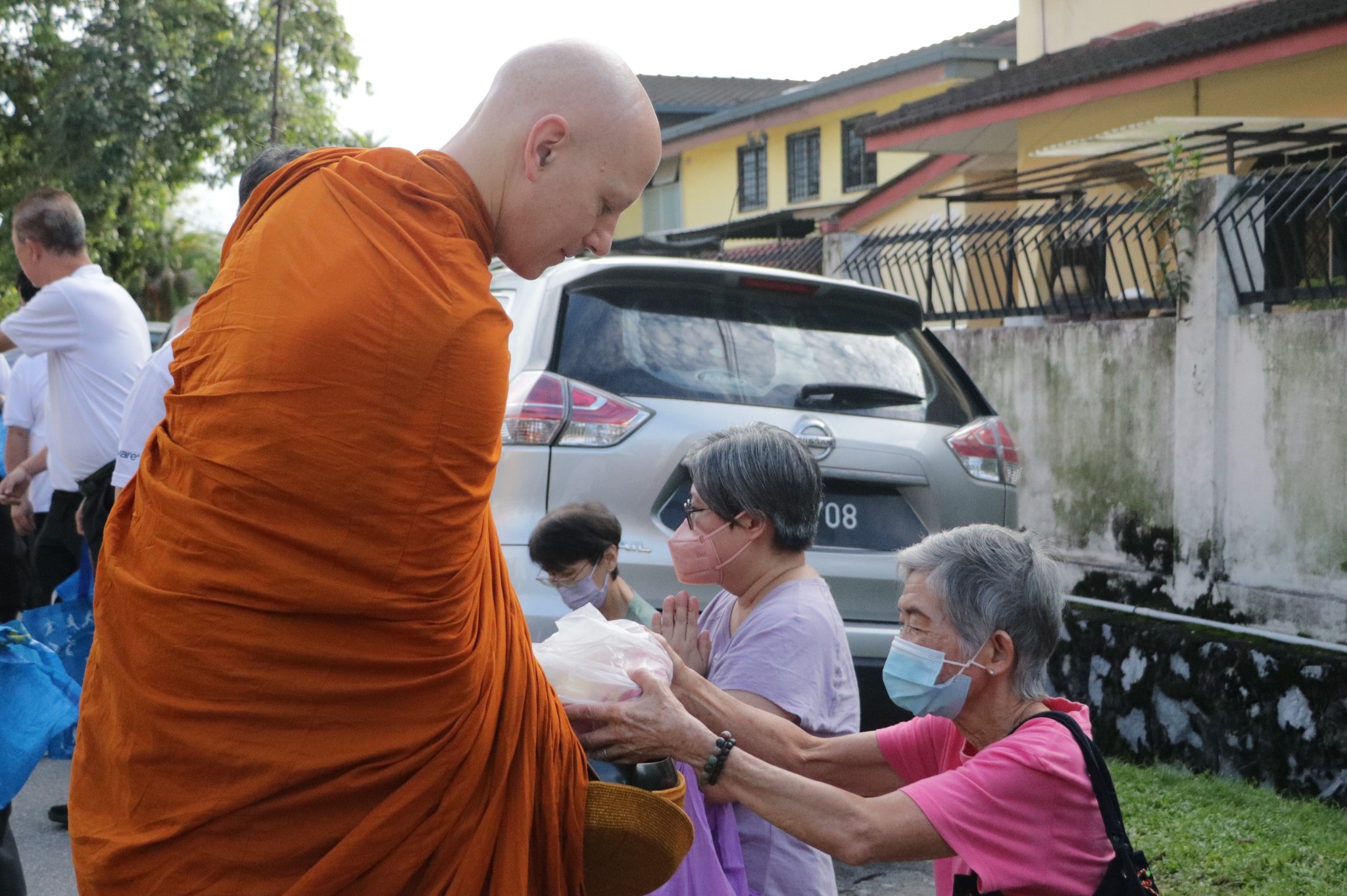 Welcoming Ajahn Jayanto after a decade – Nalanda Buddhist Society