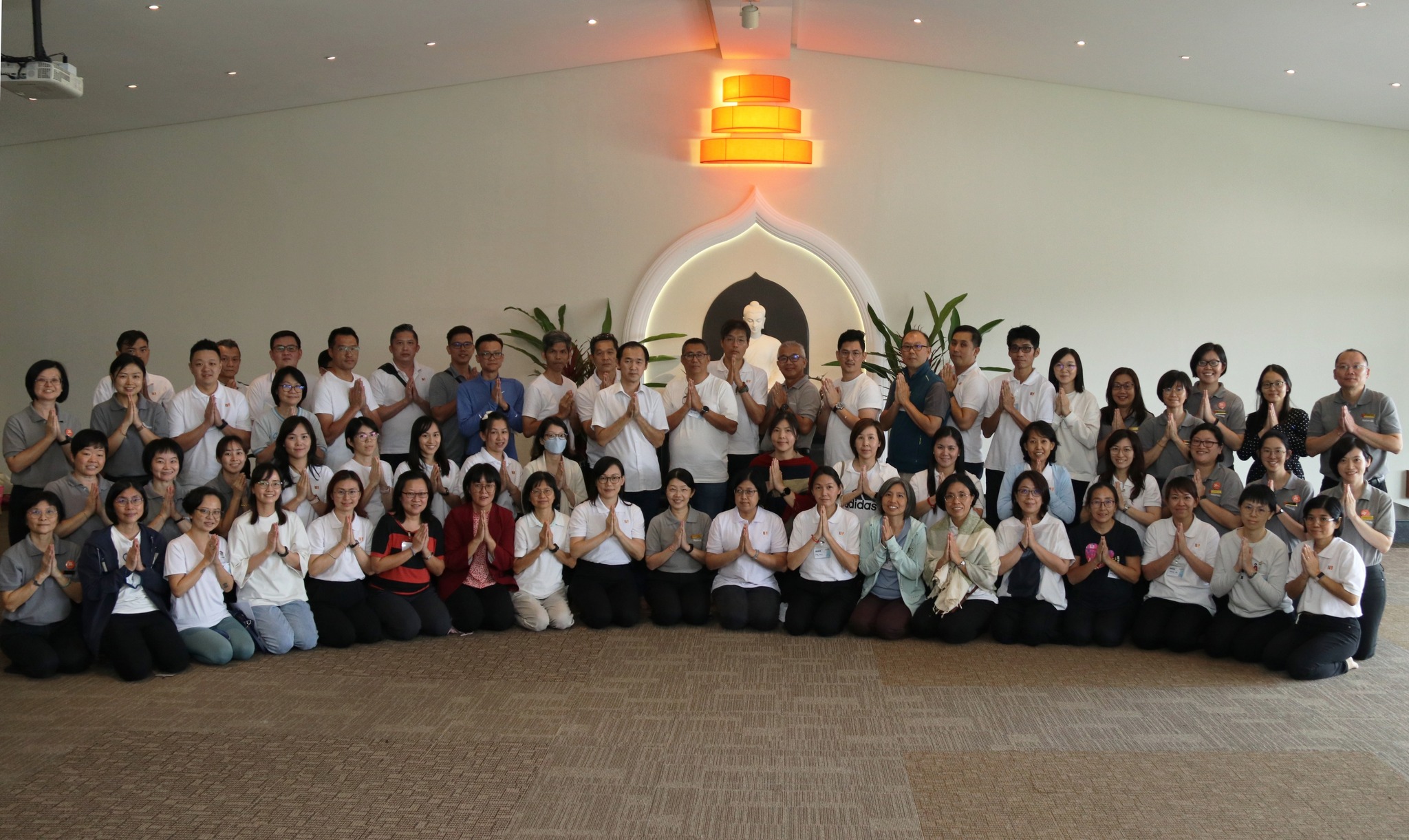 Parents learn to ‘Connect before Correct’ – Nalanda Buddhist Society